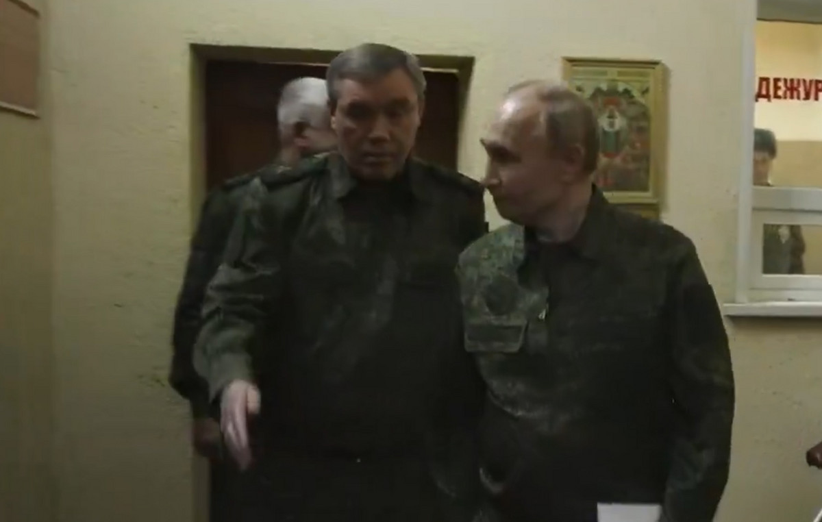 In a variant uniform in Kursk for the first time Putin - "Those ...
