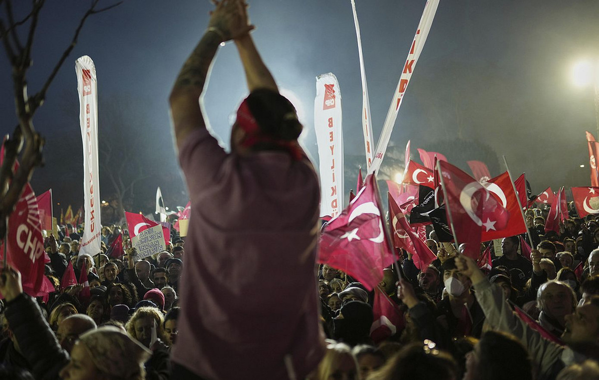 Τουρκία: 15 εκατομμύρια ψήφοι εμπιστοσύνης στον Εκρέμ Ιμάμογλου – «Με ...