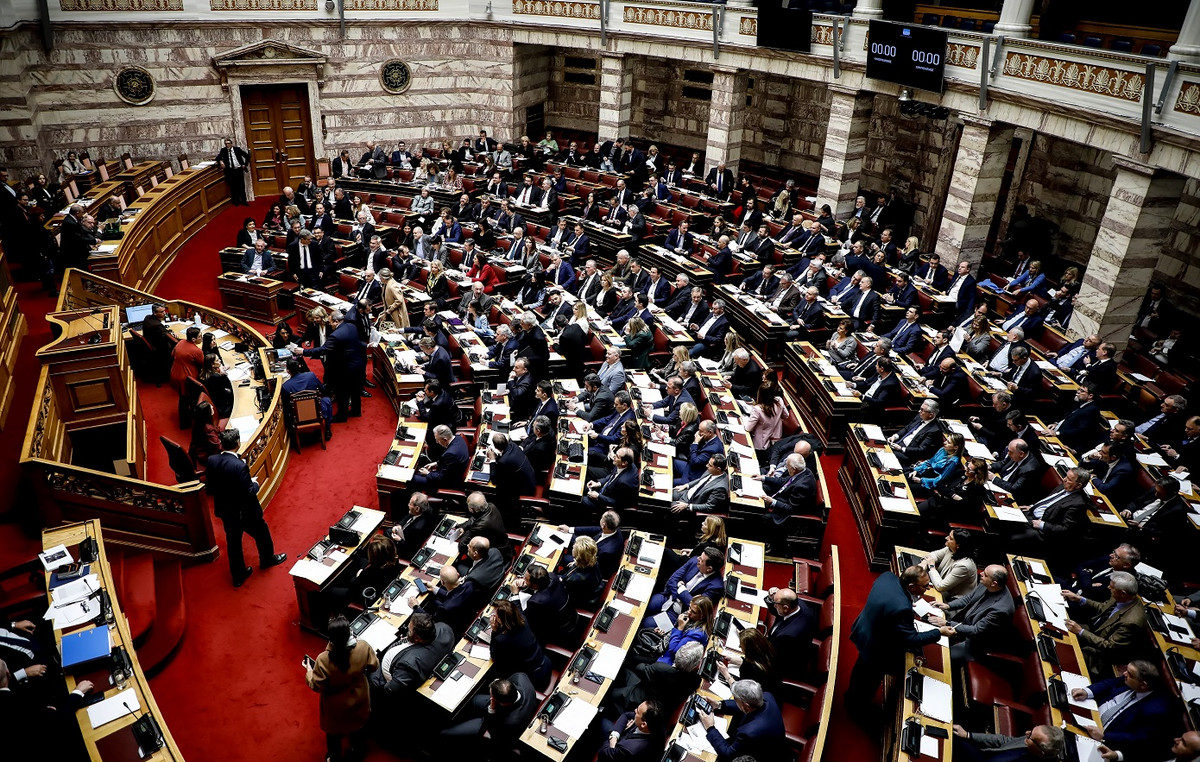 Πέρασε με 277 ψήφους η πρόταση για Προανακριτική για τον Χρήστο ...