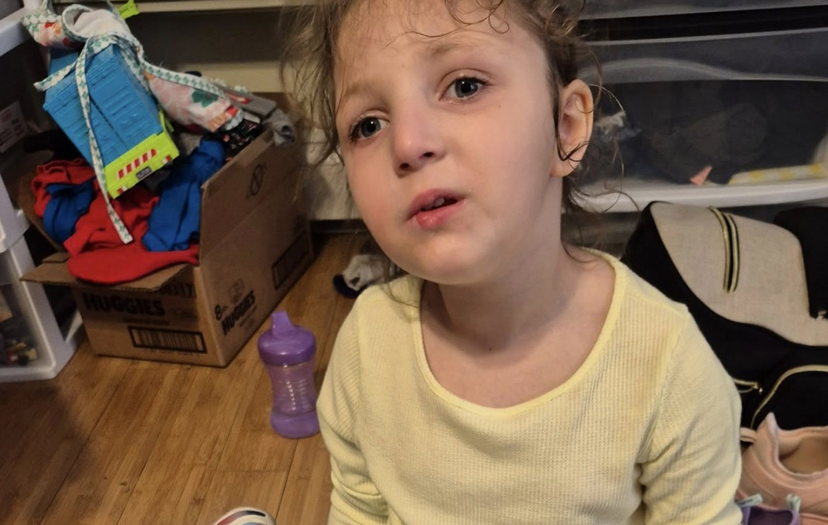 Η συγκλονιστική ιστορία της Elynn: Γεννήθηκε υγιέστατη, αλλά μια πράξη του πατέρα της την άφησε ...