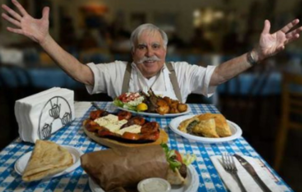 After 77 years the emblematic Greek restaurant Papa Cristo's in Los ...