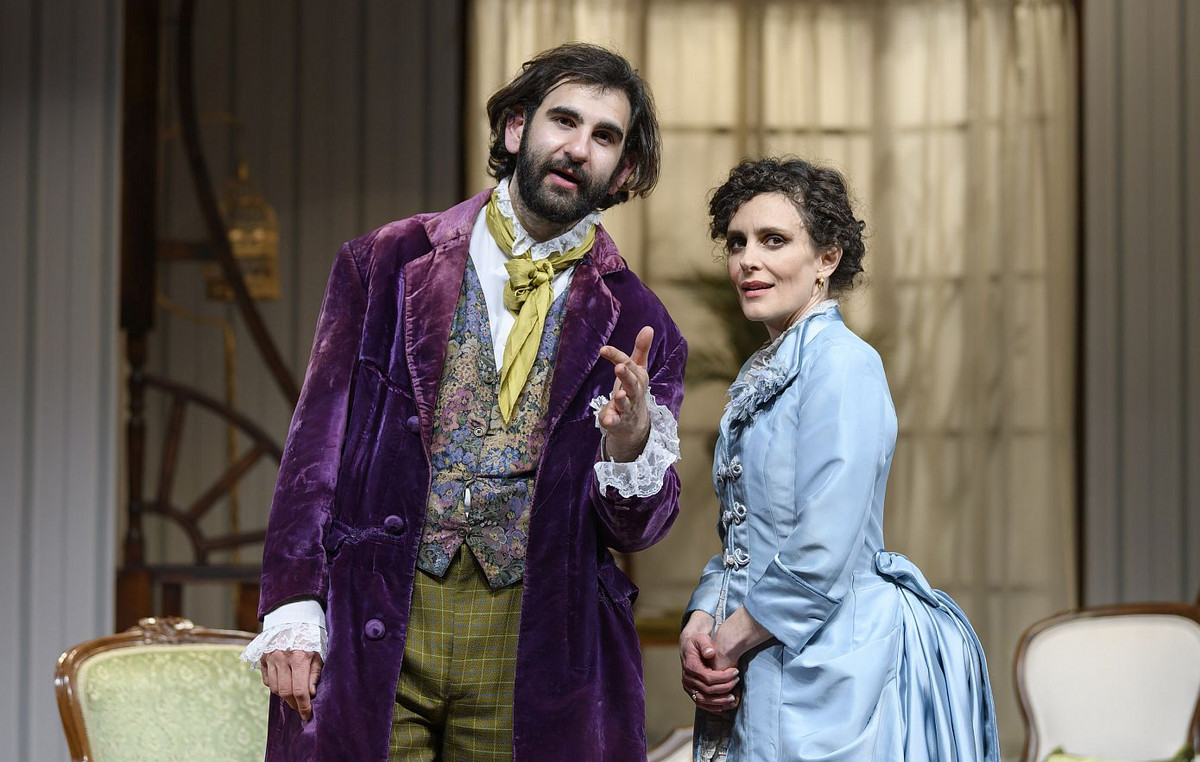 «Στο διπλανό δωμάτιο ή το έργο του δονητή»: Με τον Δημήτρη Φιλιππίδη ...