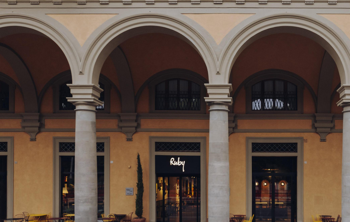 Ο όμιλος Ruby Hotels φέρνει το Lean Luxury στην καρδιά της Αθήνας ...