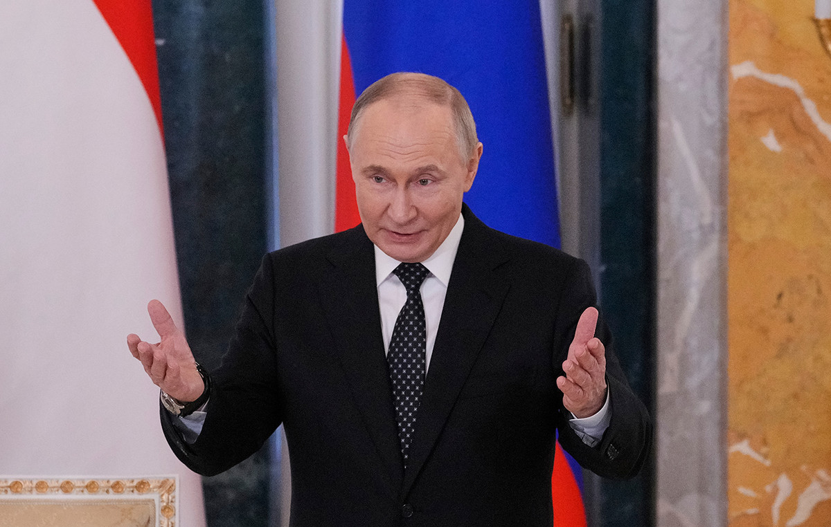 Putin becomes Stalin: Opens Gulag in Russia, revives NKVD and by law ...