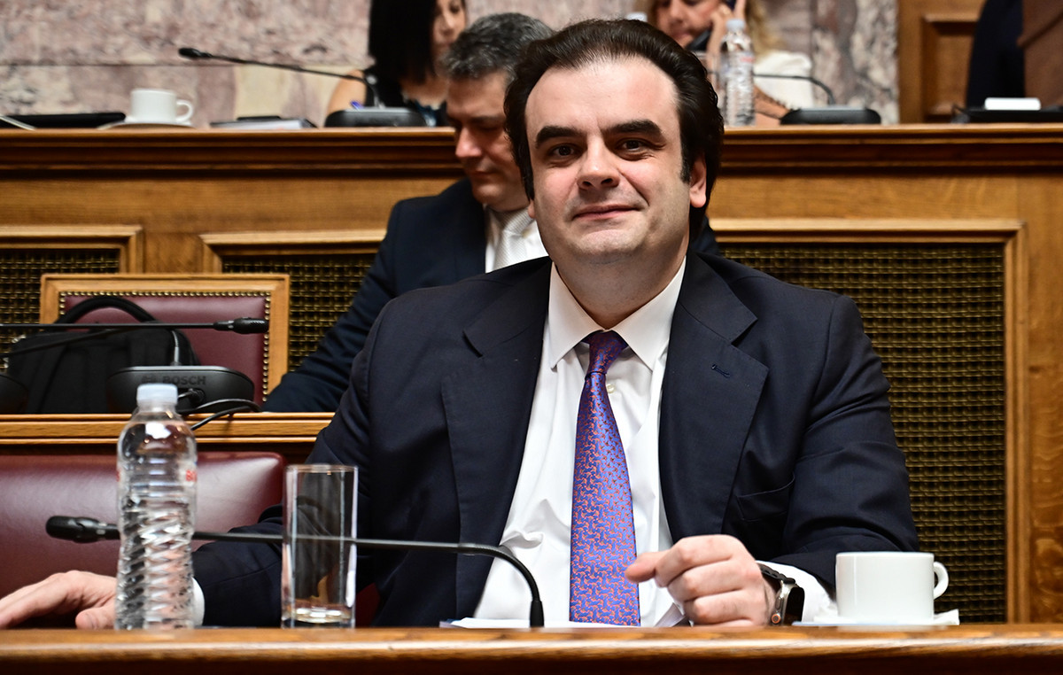 Πιερρακάκης: Πλαίσιο για να χτυπηθεί ο παράνομος τζόγος, αυστηρότερες ...