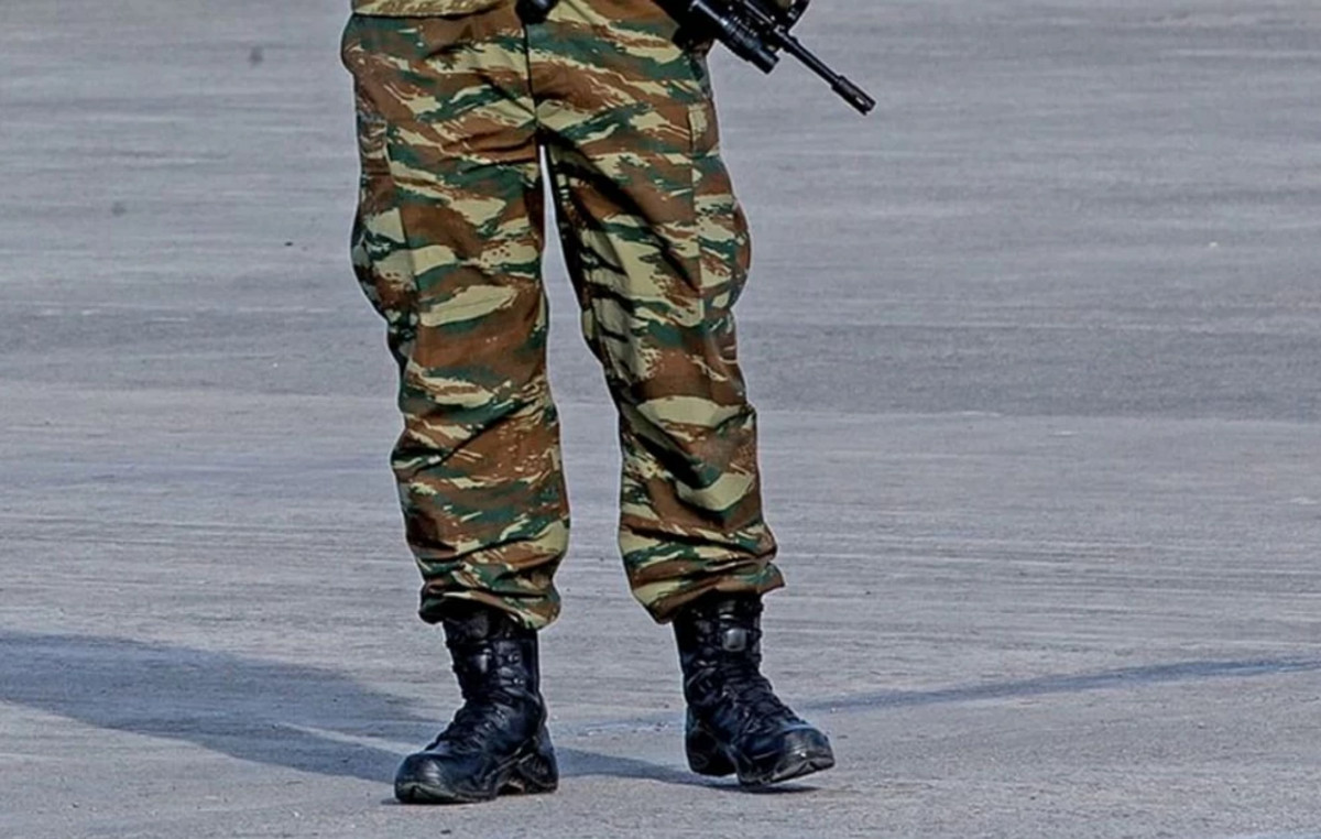 Σε διαθεσιμότητα αξιωματικός του στρατού που συνελήφθη με ναρκωτικά στη ...