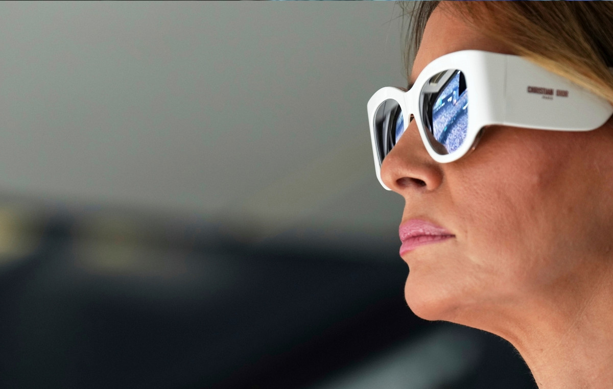 Μελάνια Τραμπ: Γέλασε με την πρόταση του Vanity Fair και την απέρριψε ...