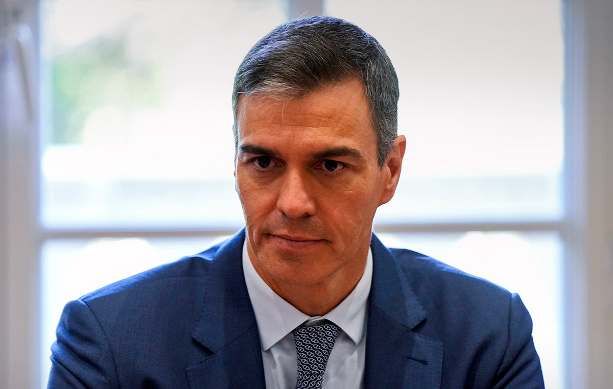 Τεχνικό απρόοπτο ανάγκασε το αεροσκάφος του Σάντσεθ να κάνει ...