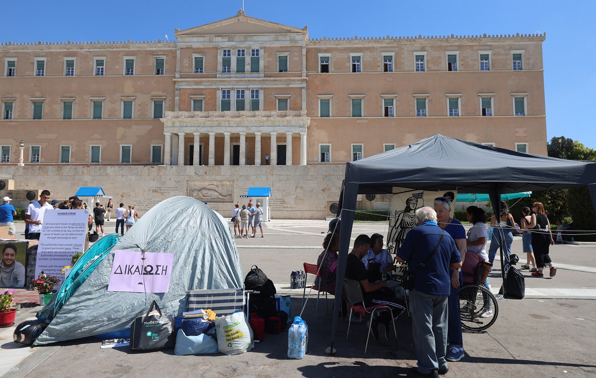Συγκέντρωση αλληλεγγύης για τον απεργό πείνας Πάνο Ρούτσι σήμερα στο ...