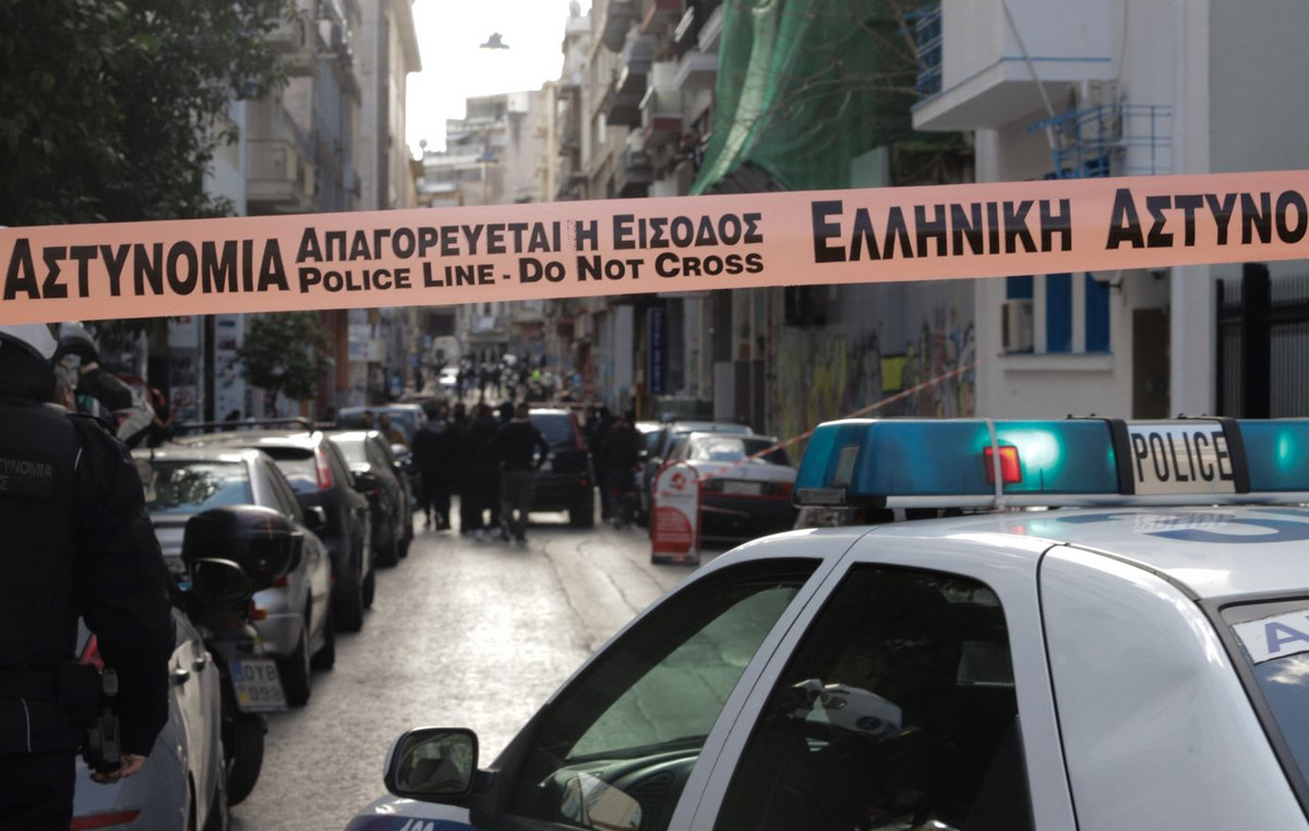Συναγερμός στην ΕΛ.ΑΣ από ύποπτο αντικείμενο στο κέντρο της Αθήνας ...