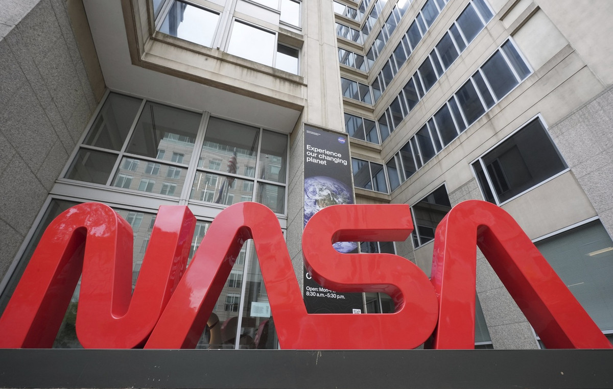 Ο Τραμπ επιδιώκει πρωτιά στη Σελήνη – Η NASA ξανανοίγει τις προσφορές ...