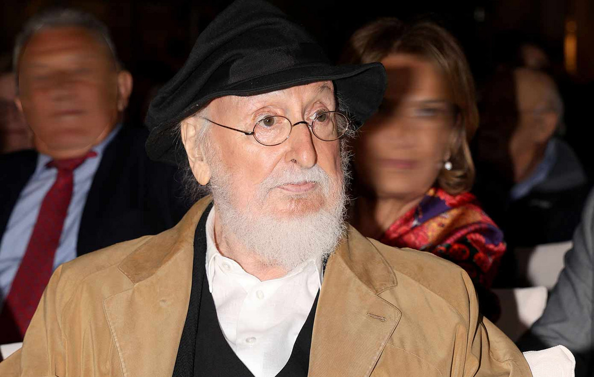 Τι ήταν πολιτικά ο Διονύσης Σαββόπουλος; Από τα βασανιστήρια της ...