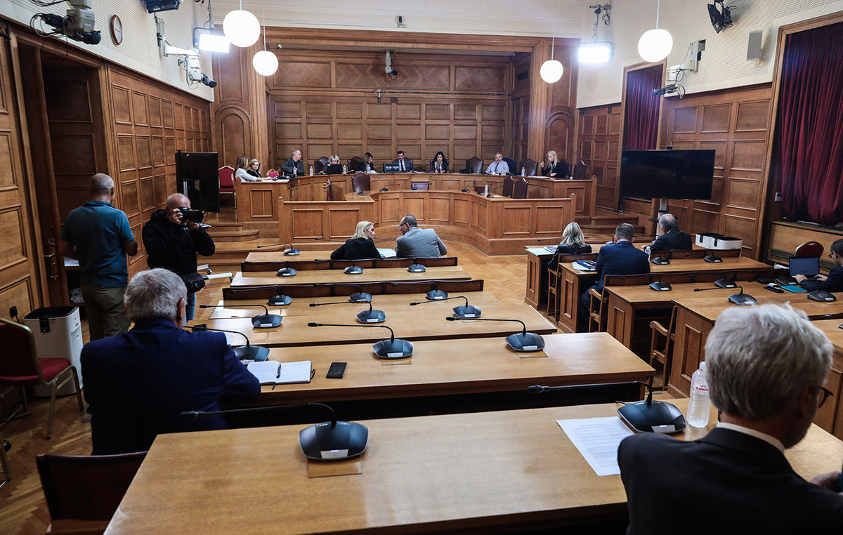 Ένταση στην Εξεταστική για τον ΟΠΕΚΕΠΕ: Η Λιακούλη του ΠΑΣΟΚ κατηγορεί ...