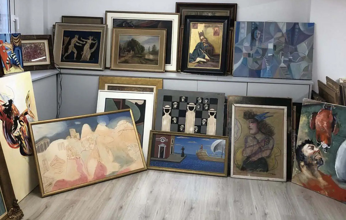 Συλλήψεις στην Αττική για πλαστά έργα τέχνης: Κατασχέθηκαν πάνω από 400 ...