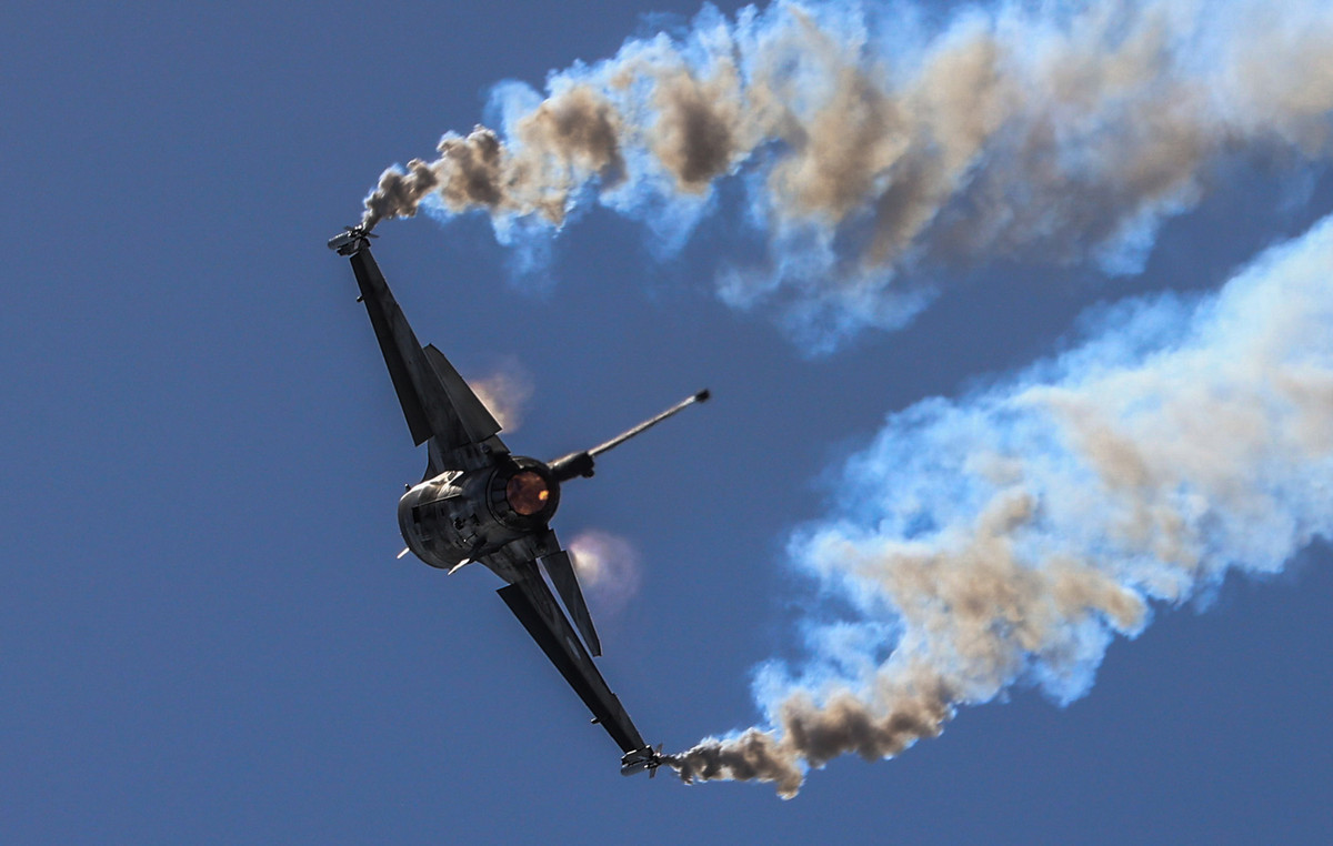 F-35, Rafale και «Ζευς» μάγεψαν μικρούς και μεγάλους στον Φλοίσβο ...