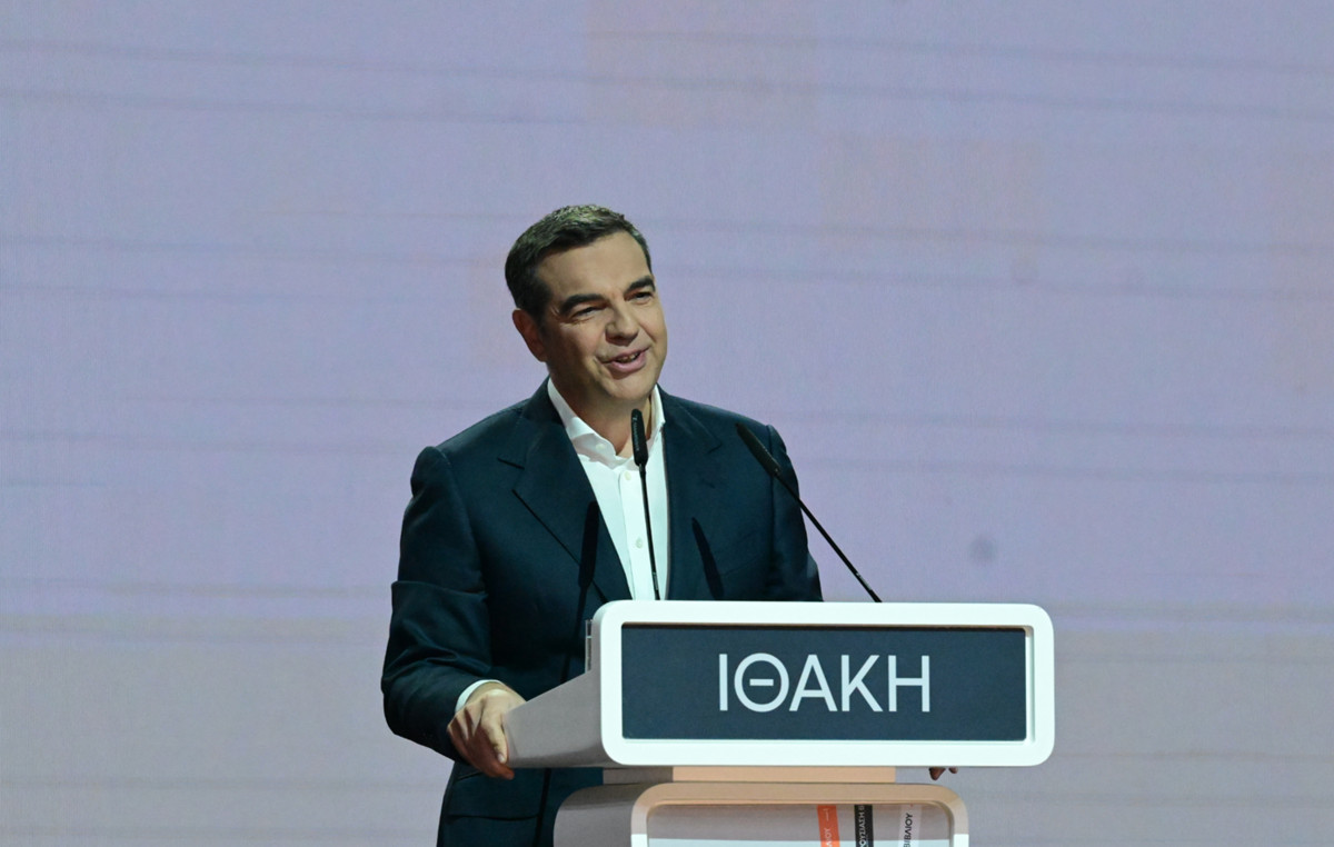 Η πρώτη μέρα του Τσίπρα ως πρωθυπουργού στο Μαξίμου: «Το βρήκα εντελώς ...
