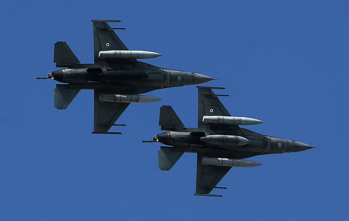 «Αερομαχία» με τουρκικά F-16 πάνω από το Αιγαίο μια μέρα μετά την ...