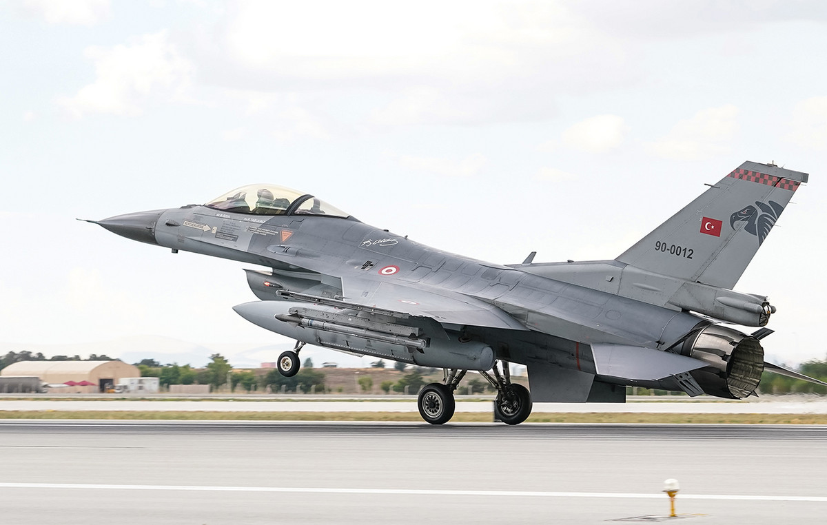 Turkish F-16s shot down a drone approaching the country's airspace from ...
