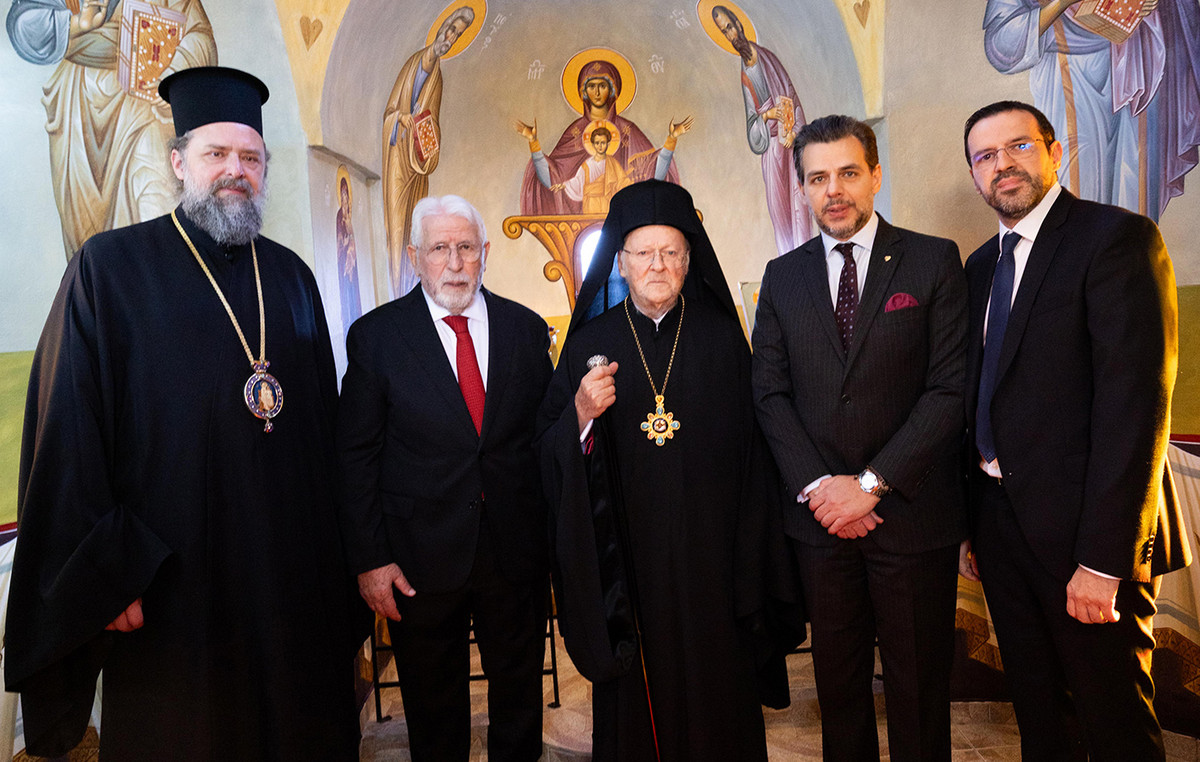 Συγκίνηση και λαμπρότητα στα Θυρανοίξια του Ιερού Παρεκκλησίου Αγίου ...