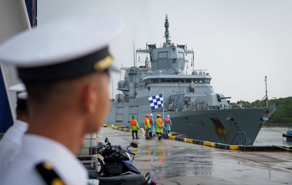 Σαμποτάζ σε γερμανικά πλοία: Με 19 βιβλιάρια τραπέζης ο Έλληνας ...