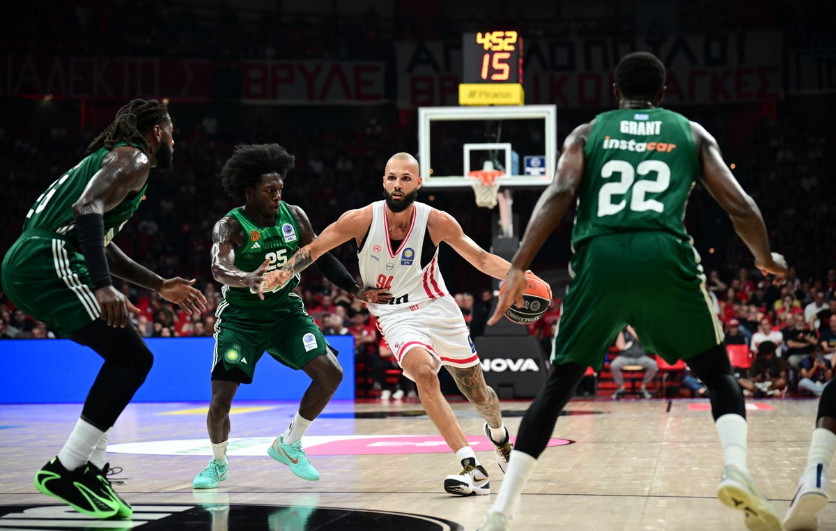 Basket League: Τέλος πρώτη περιόδου στο ΣΕΦ, Ολυμπιακός-Παναθηναϊκός 27 ...