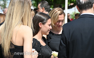 Γιώργος Γεωργίου: Τραγικές φιγούρες η γυναίκα και η κόρη του στην ...