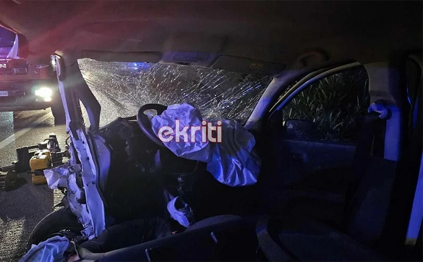 Αυτοκίνητο συγκρούστηκε με ταξί - Δύο τραυματίες - Σοκάρουν οι εικόνες από το σημείο του ...